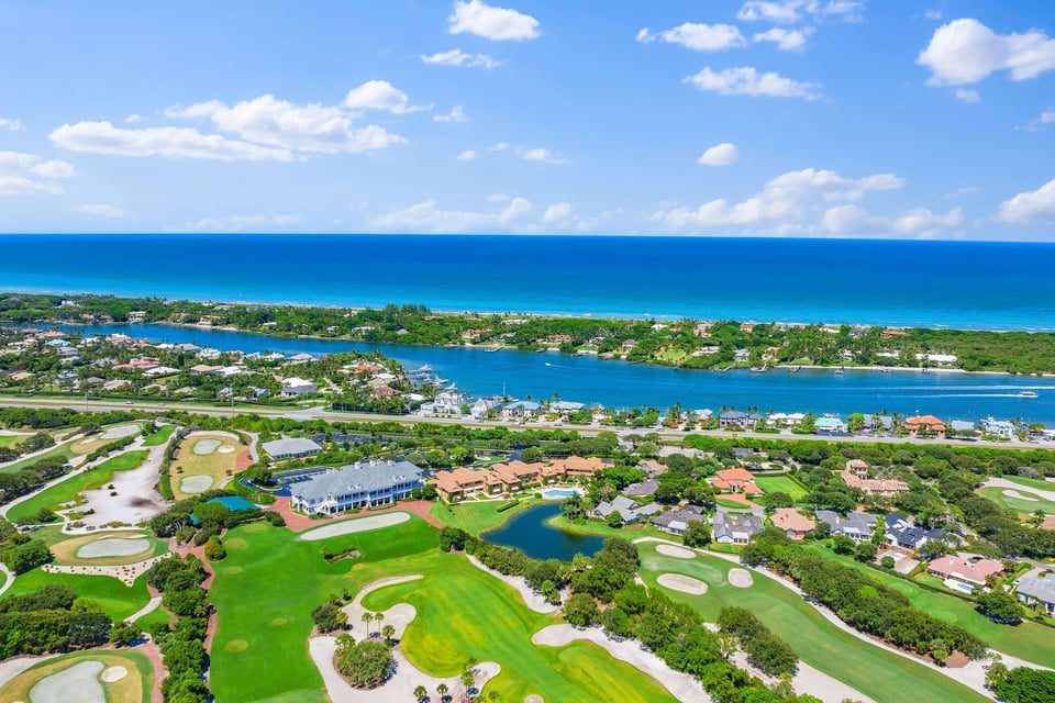 Jupiter Hills | Neighborhood Guide