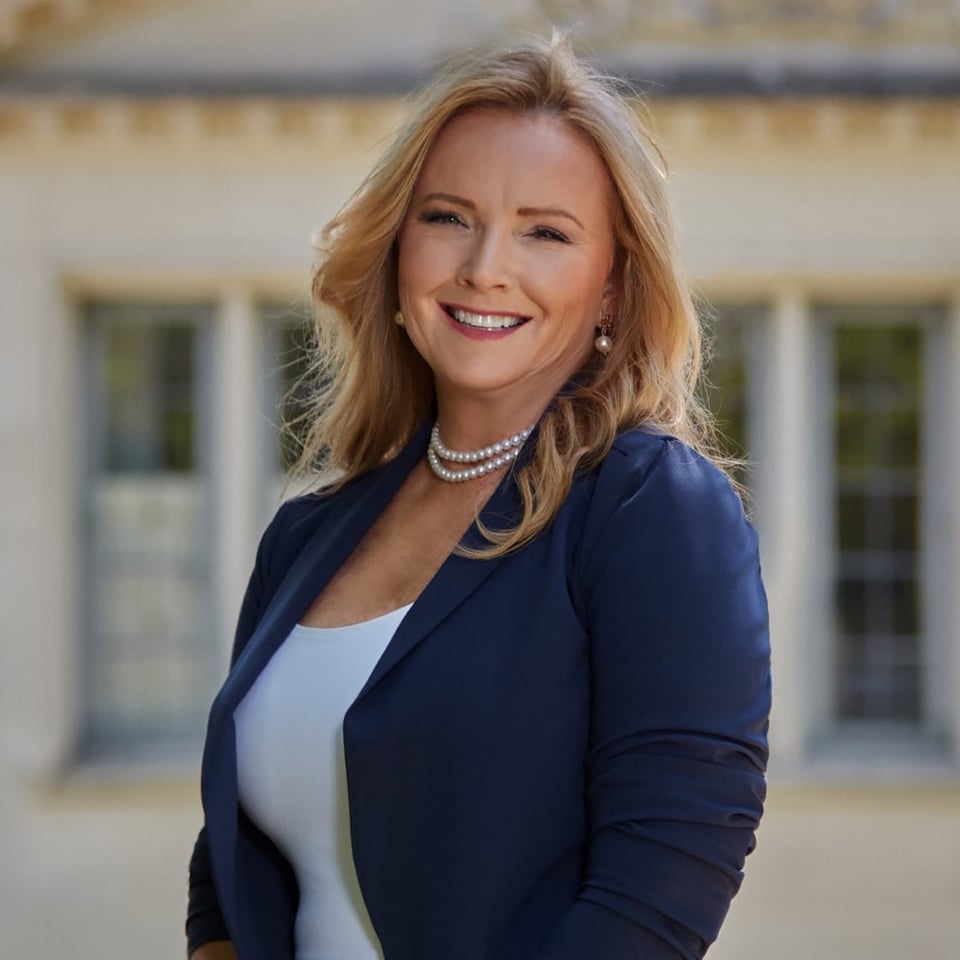 Debbie Leonard Mayer Atlanta Real Estate Agent – Discover Luxury Living