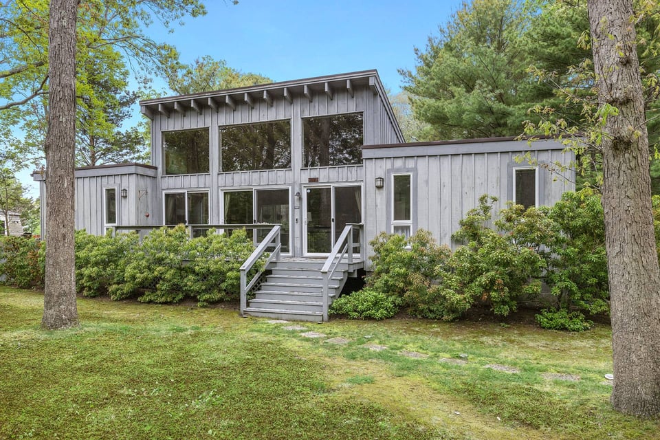 7 Shadow Lane | Burns Team | The Hamptons Real Estate Agents