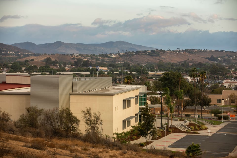 Neighborhood || Norco