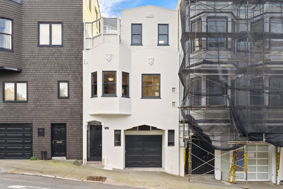305 Chestnut St.