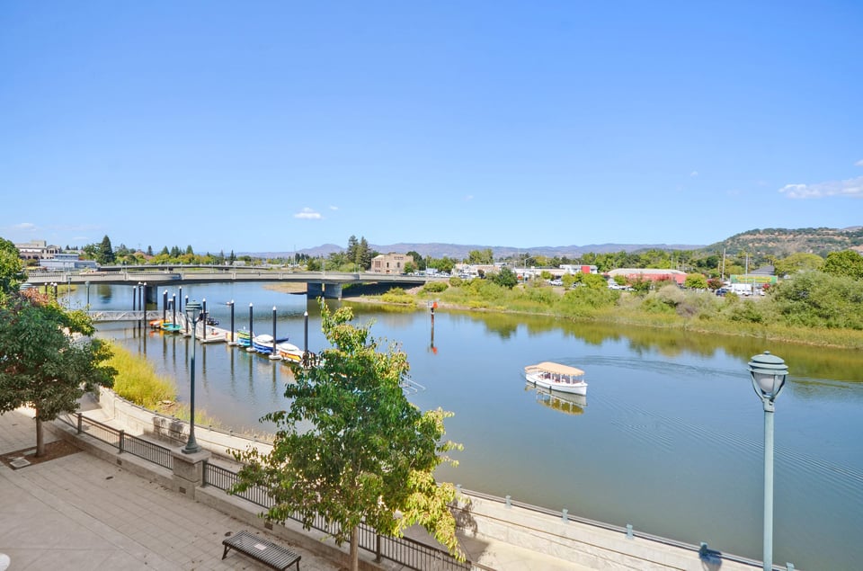 Napa | Community Guide | Joe Brasil