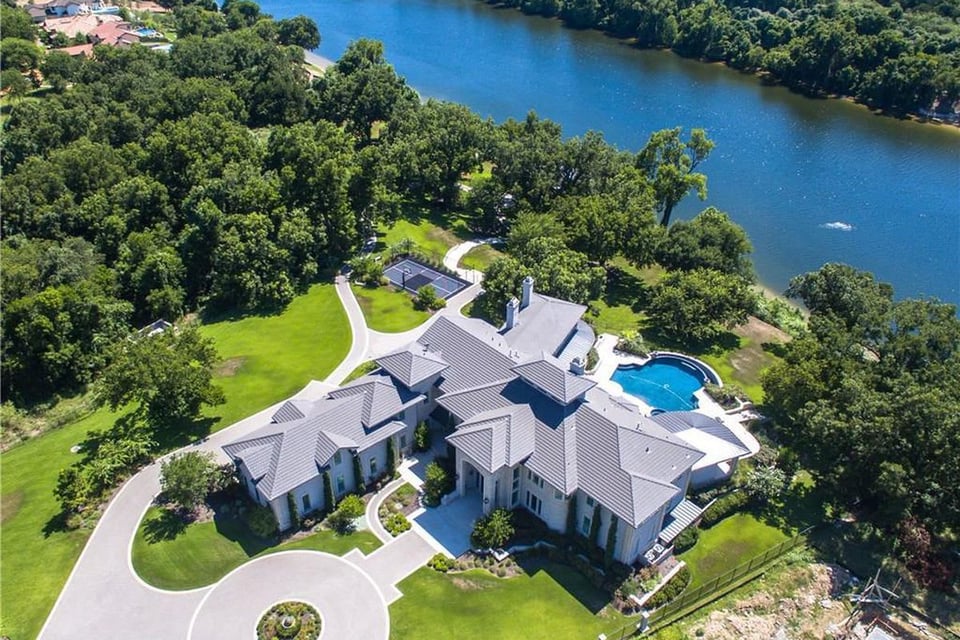 Explore Austin's Richest Neighborhoods – Discover Top Activities