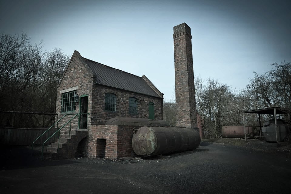 Victorian Industrial Towns: 19th-Century Urban Development | Joseph ...