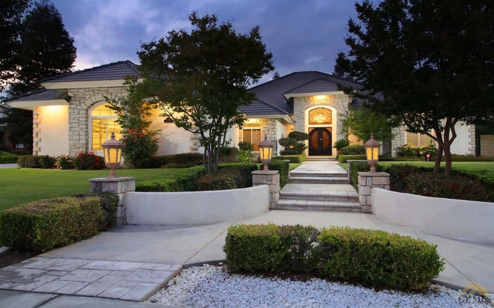 Discover Seven Oaks: Where Luxury Meets Nature