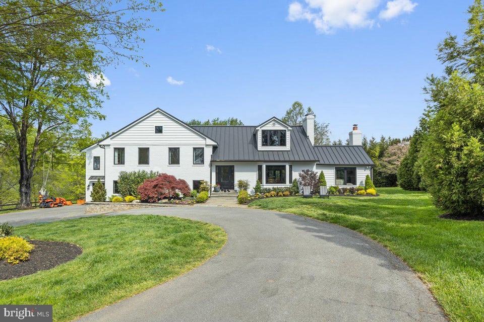 10715 Tulip Lane | Potomac, MD | 20854 | Abrams Residential