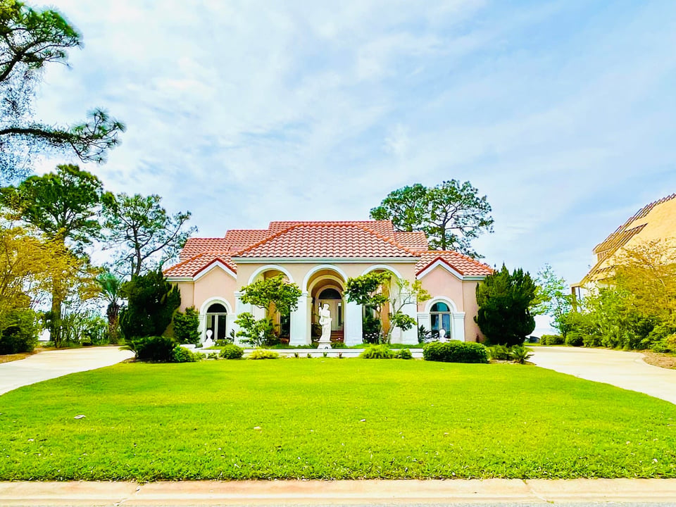 3219 Bay Estates Cir