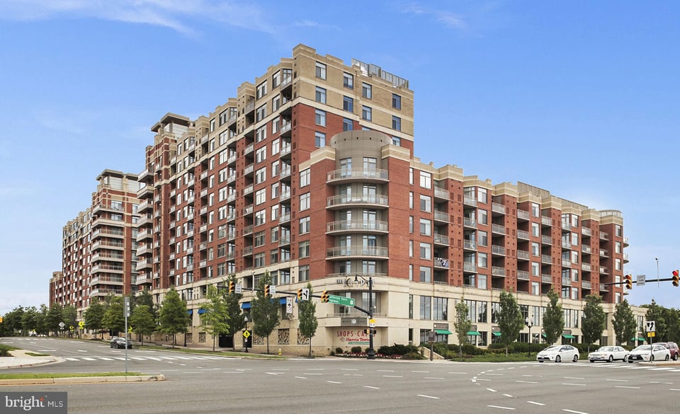 Crystal City | Neighborhood Guide | Wydler Brothers of Compass | Wydler ...