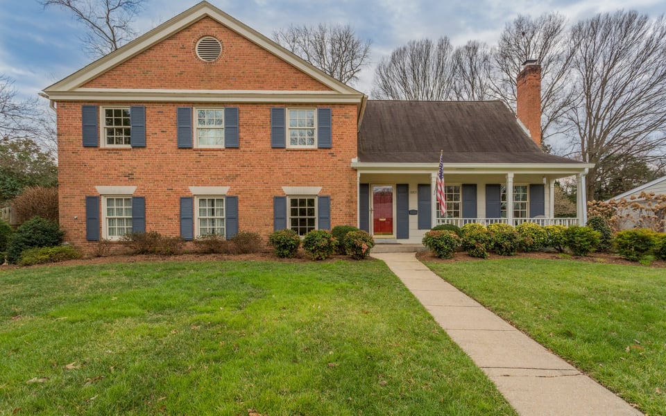 Waynewood | Neighborhood Guide | The Patterson Group