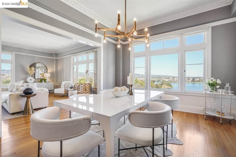 200 Lakeside Dr #704 | Alex Michas