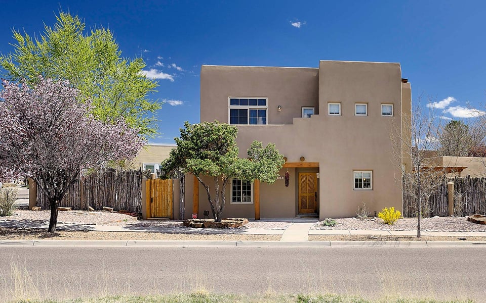 Nava Ade | Neighborhood Guide | Darlene Streit