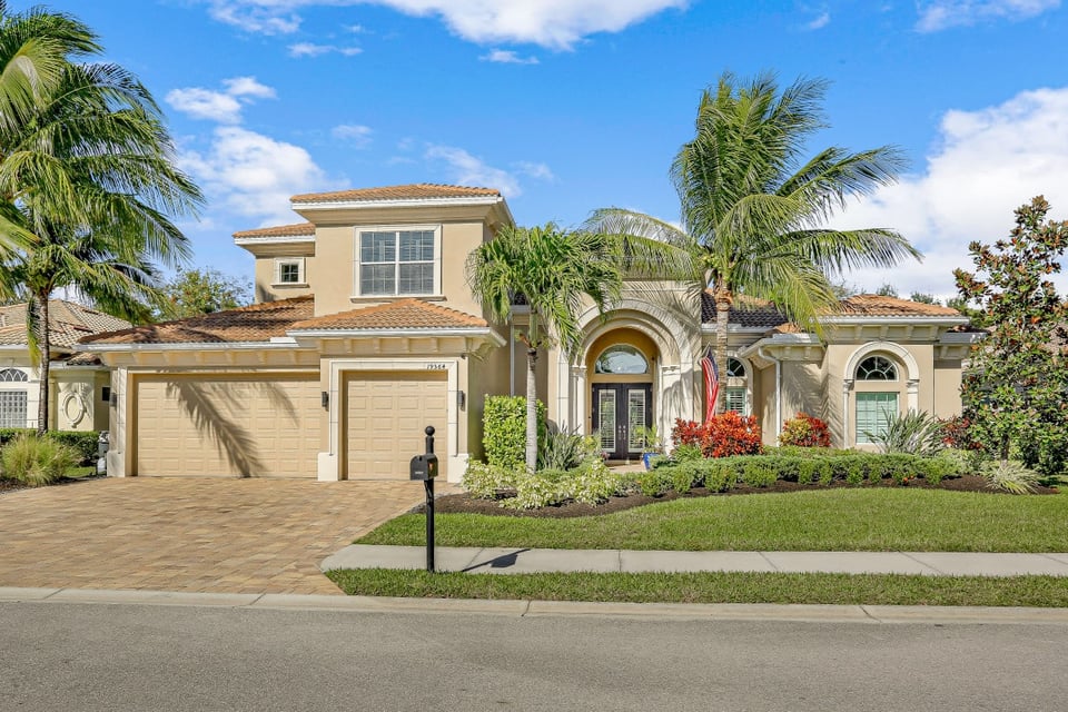 Belle Lago | Estero, FL | McGreevy and Comisar