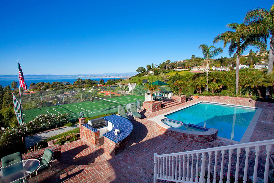 One Level Estate with 180 degree ocean views