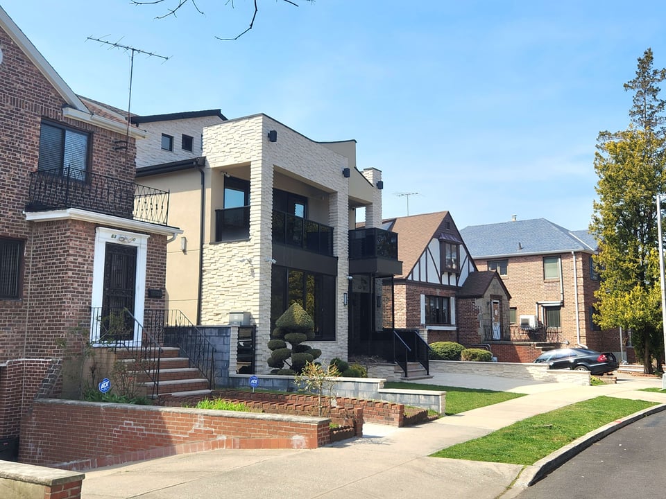 Rego Park NY Real Estate & Neighborhood Guide | Alan Mann