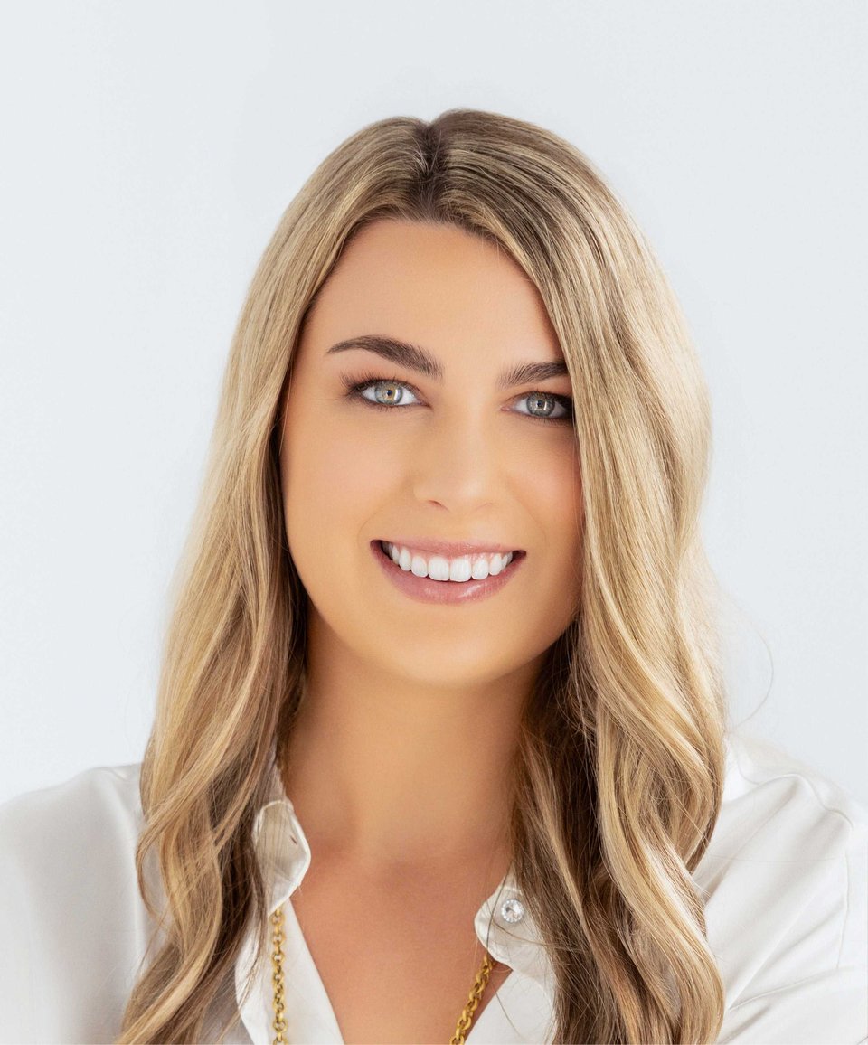 Meet Molly Burns - Expert in Local Real Estate