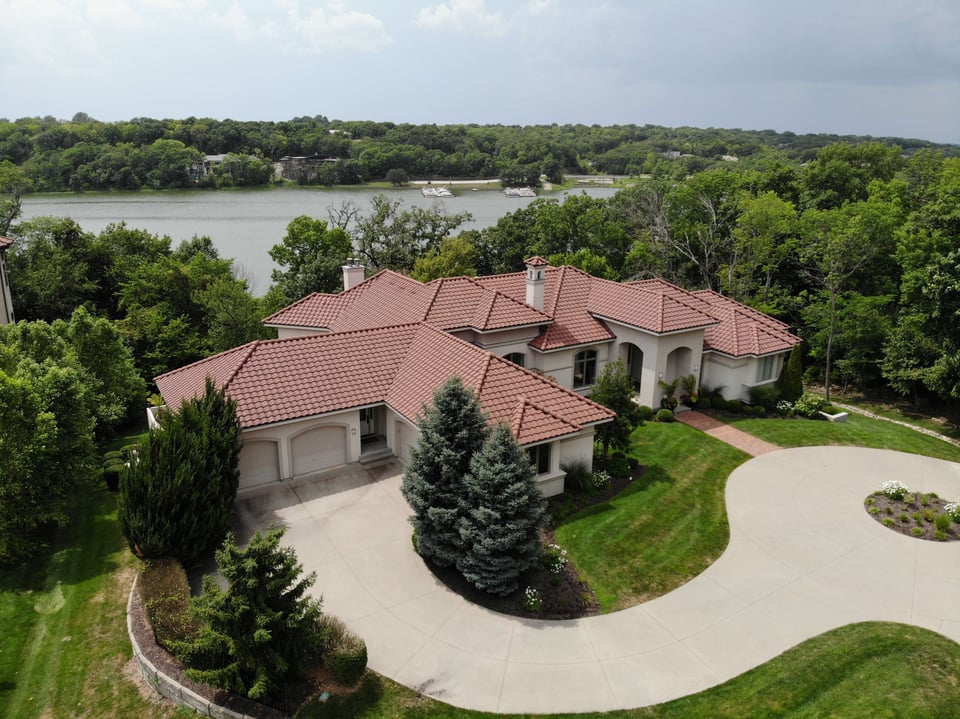 Loch Lloyd Real Estate – Discover Luxury Homes & Golf Living