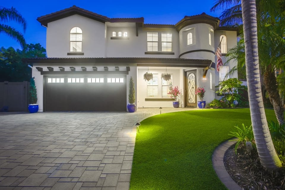 Luxury Value Buy | Klinge Realty Group