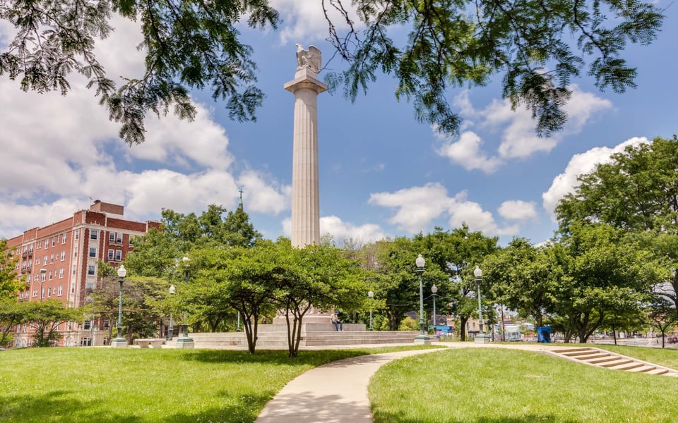 Logan Square Real Estate | Neighborhood Guide | KlopasStratton Team ...