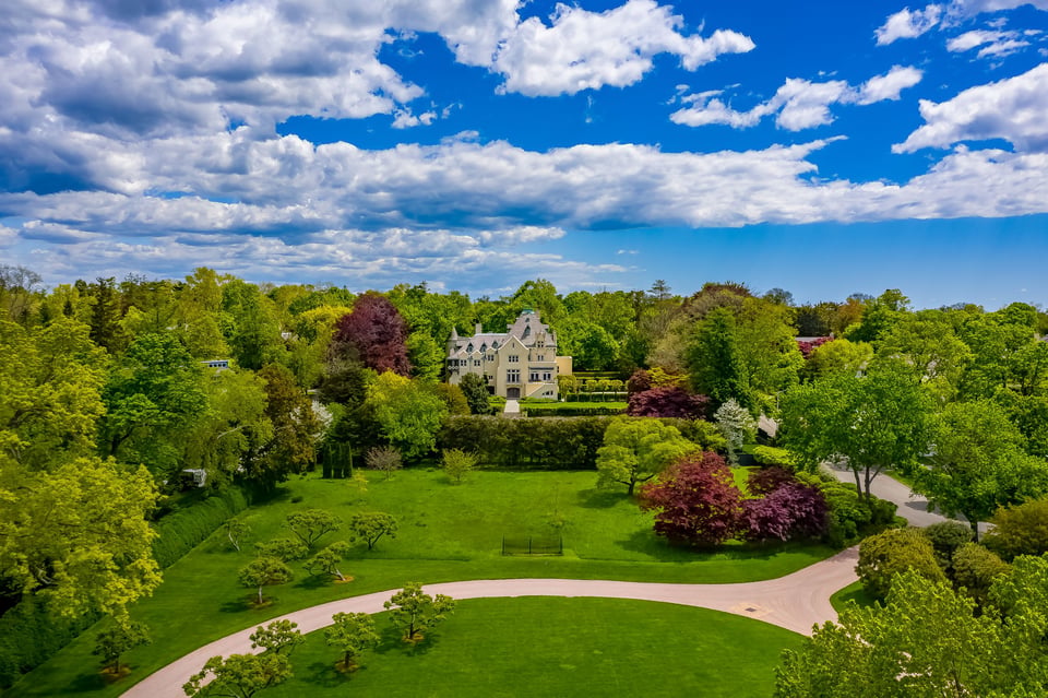 Marion Castle | Stamford, CT 06902 | 9 Beds, 6 Baths