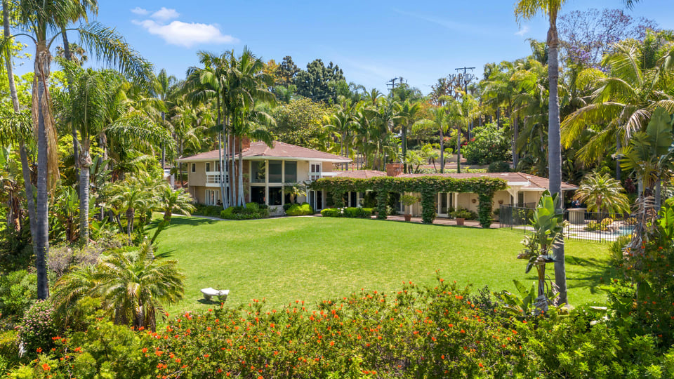 1672 La Loma Drive | Casey Lesher