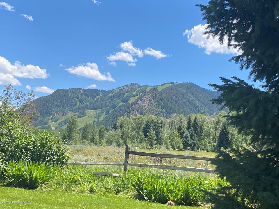 1235 Mountain View Dr | Aspen, CO 81611 | Lorrie Winnerman