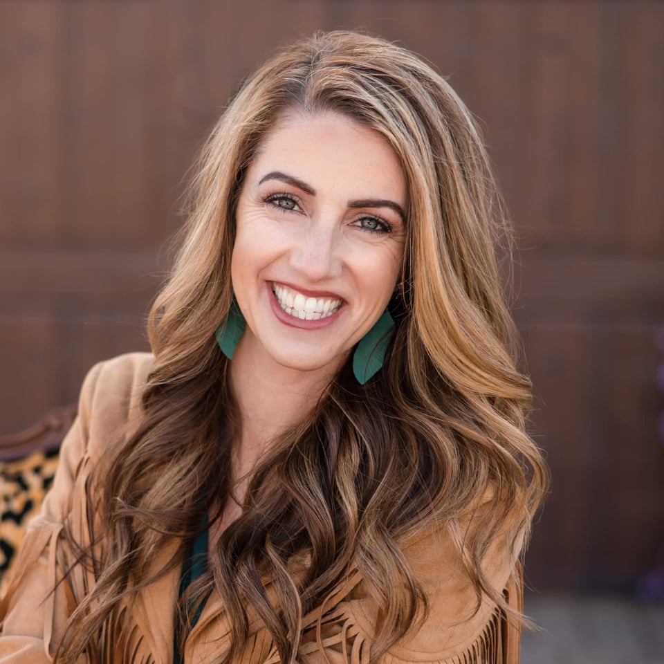 Scottsdale Real Estate Agent for Luxury | Janelle Flaherty