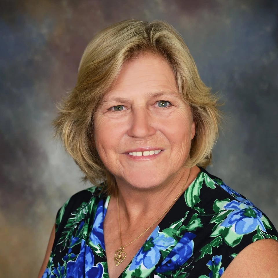Crestline Real Estate Agent Rosemarie Labadie | Local Expert