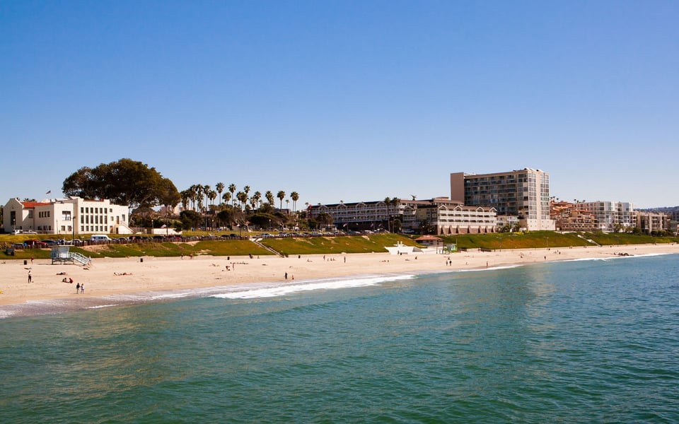 Explore Redondo Beach: Dive into Coastal Living