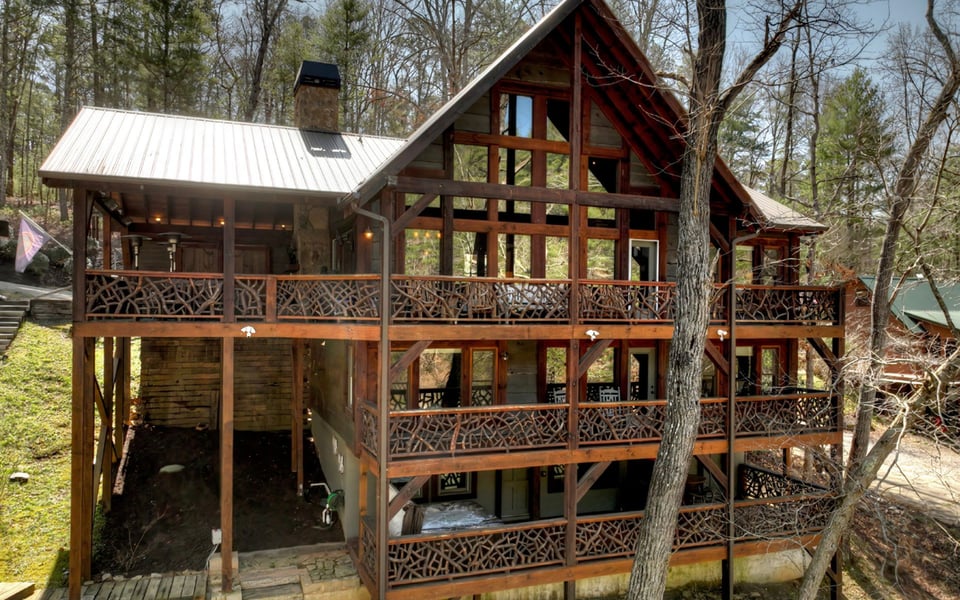Luxury Homes in Blue Ridge: Mountain Living at Its Best | Blog | Kim ...