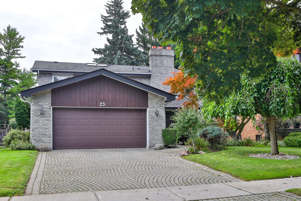 SOLD: Updated Denlow Residence | Barry Cohen Homes