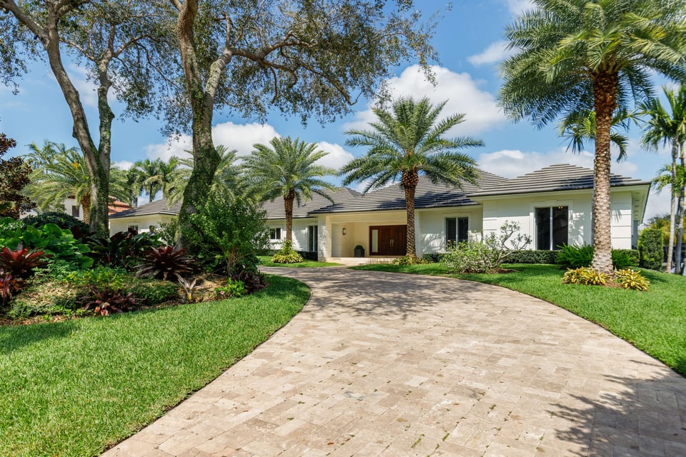 Pinecrest | Neighborhood Guide