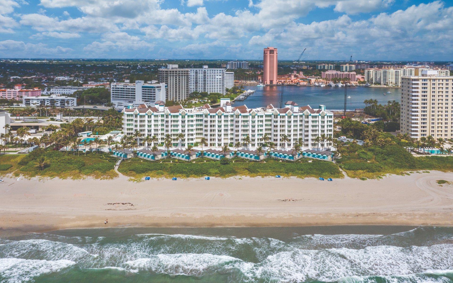 Boca Raton Club Condos | Neighborhood Guide