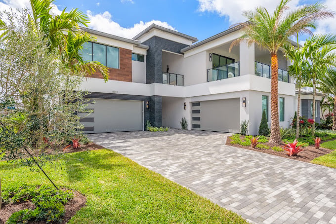Lotus Palm | Development | Michael & Wendy Ledwitz