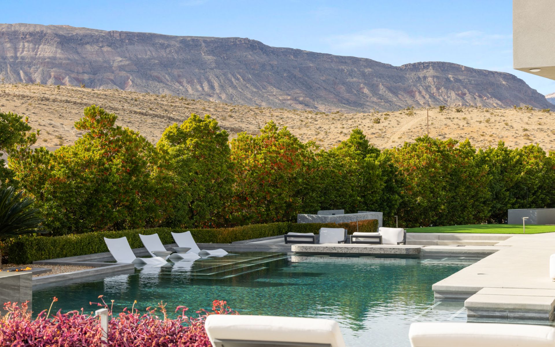 Mesa Ridge | Gavin Ernstone