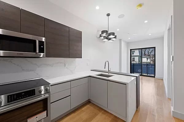 228 Quincy Street Unit: 3A