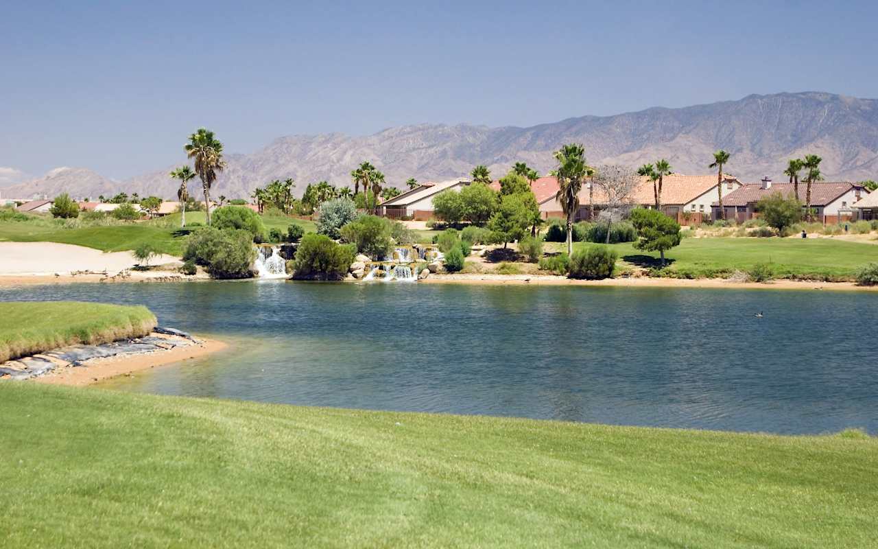 Experience Unparalleled Service at the Country Clubs