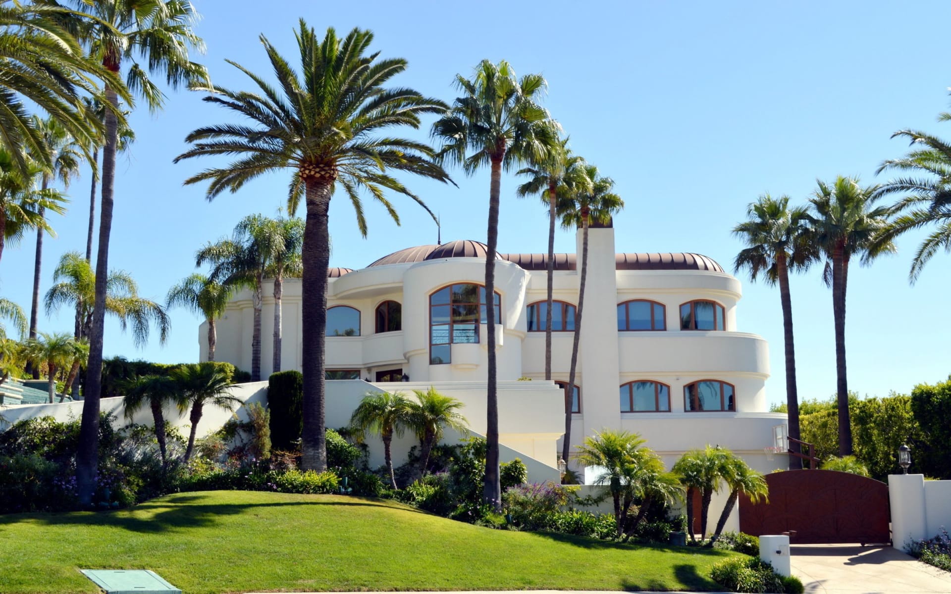 Shamon Shamonki: Locally Raised Globally Praised | Top Ranked Sotheby's ...