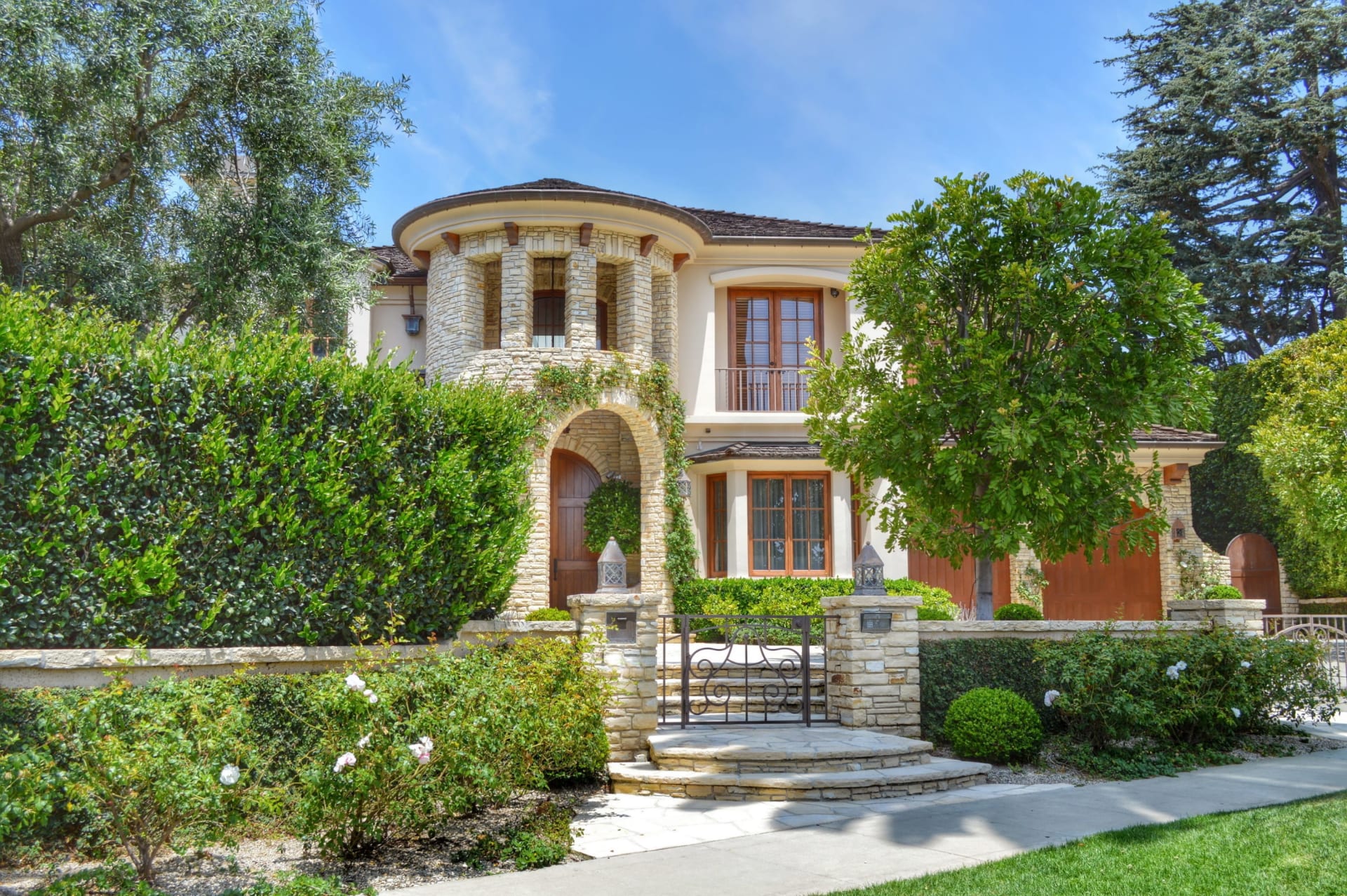 Meg’s Big List | Pasadena Real Estate Portfolio | The Middleman Team