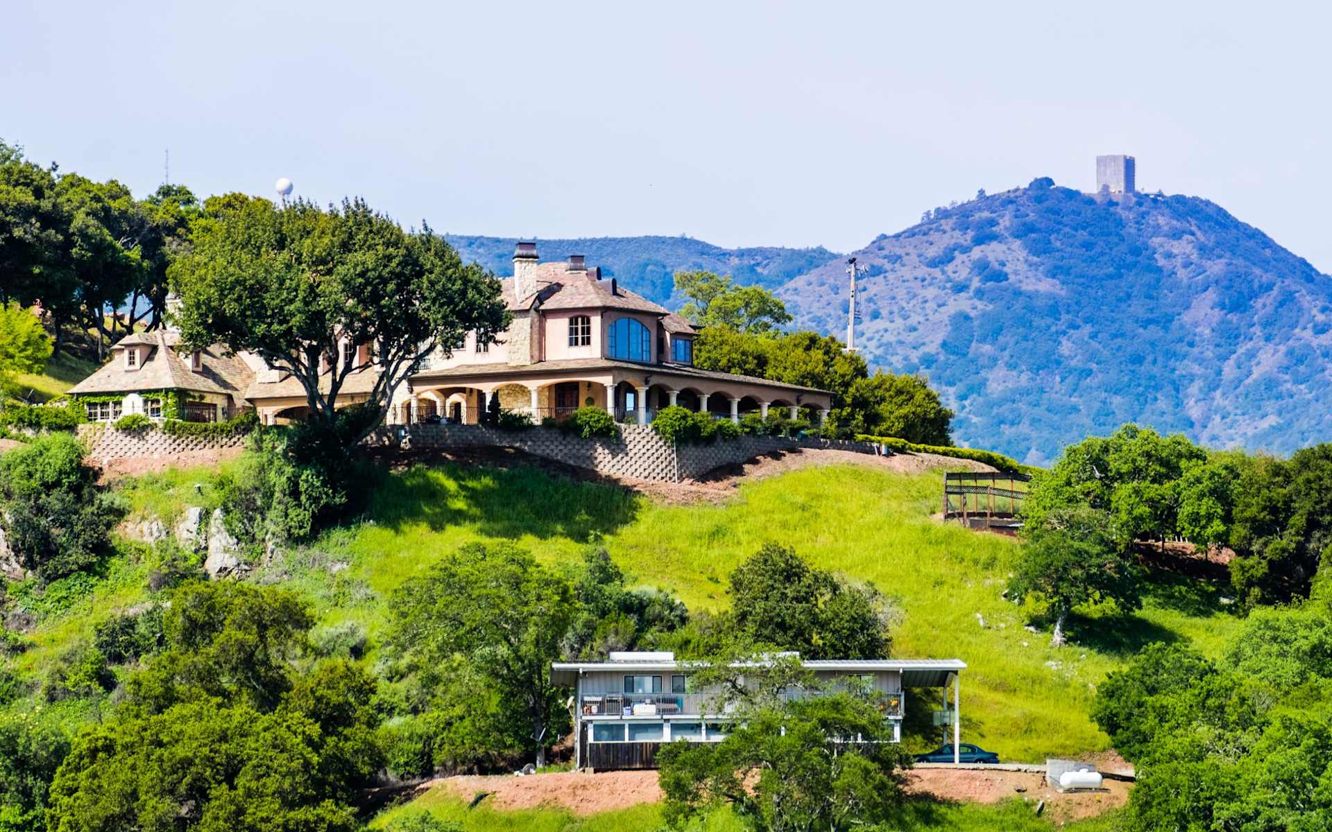 Los Altos Neighborhood Guides | Caleb Fenner agent