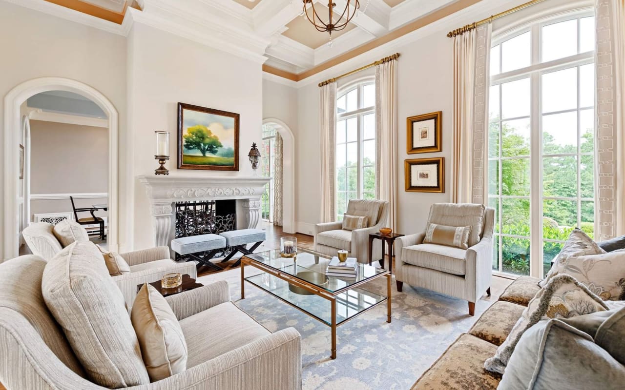 Rachel Lowe | Hodge & Kittrell | Raleigh & Chapel Hill Real Estate Experts