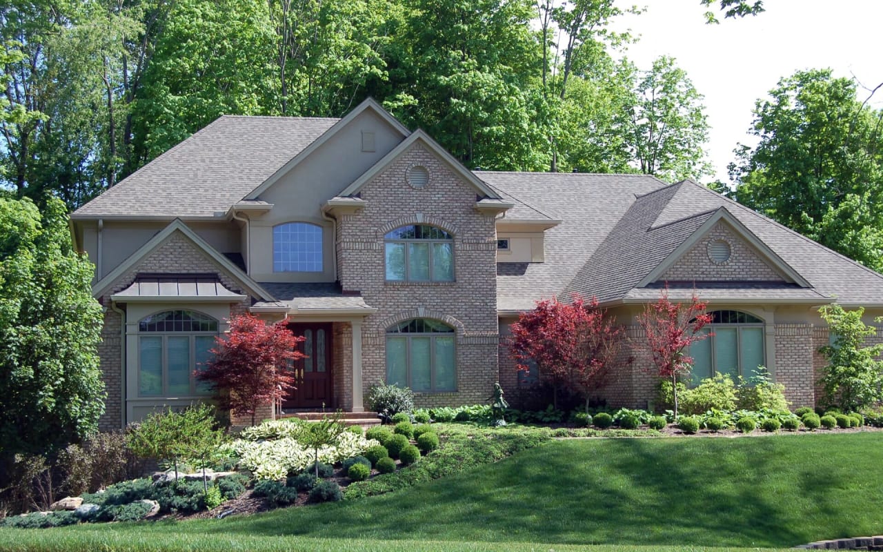 Oak Tree Real Estate & Homes For Sale | Lindsay Greene