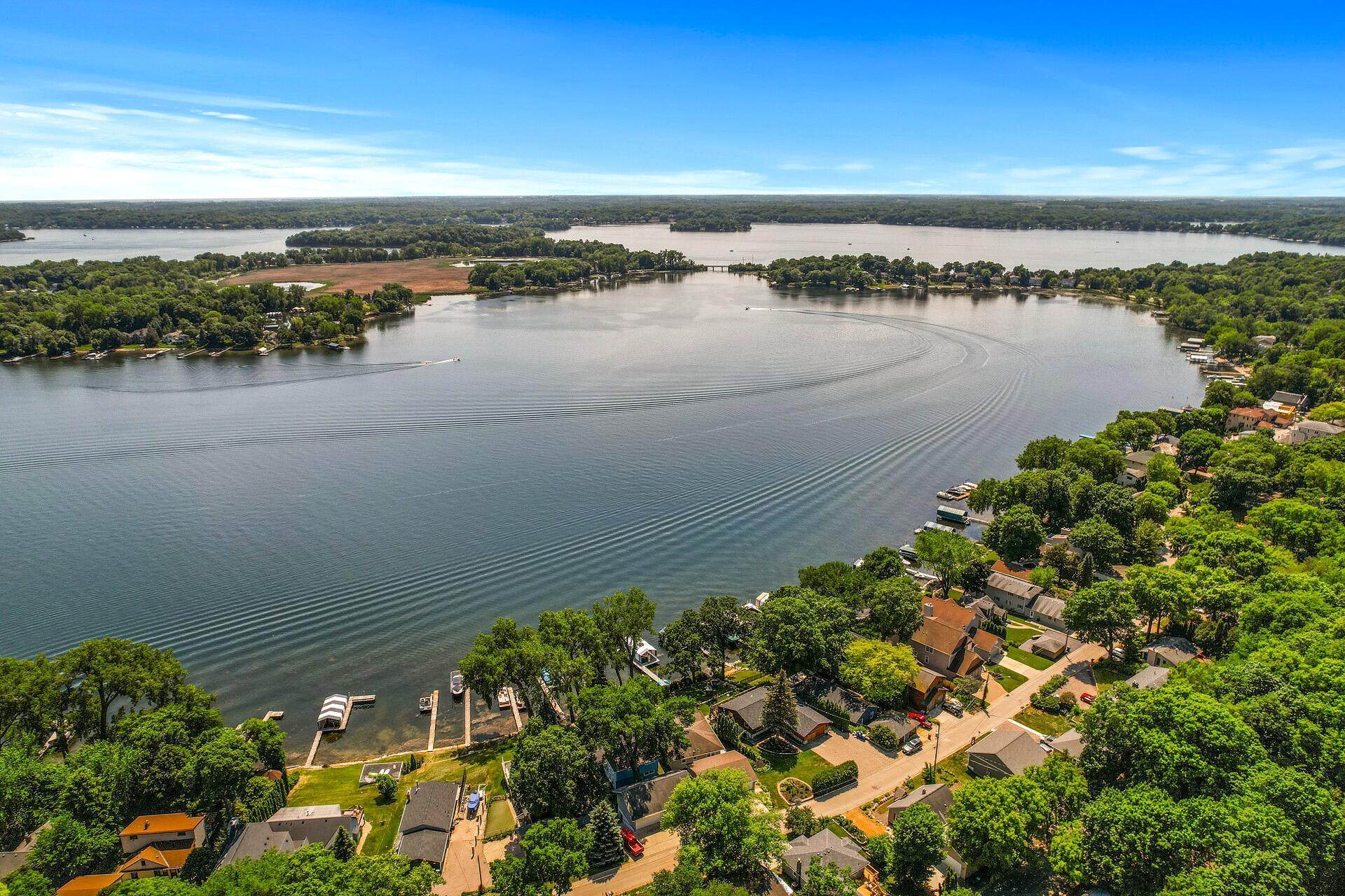 Neighborhoods | Welu Group | Wayzata Real Estate Expert