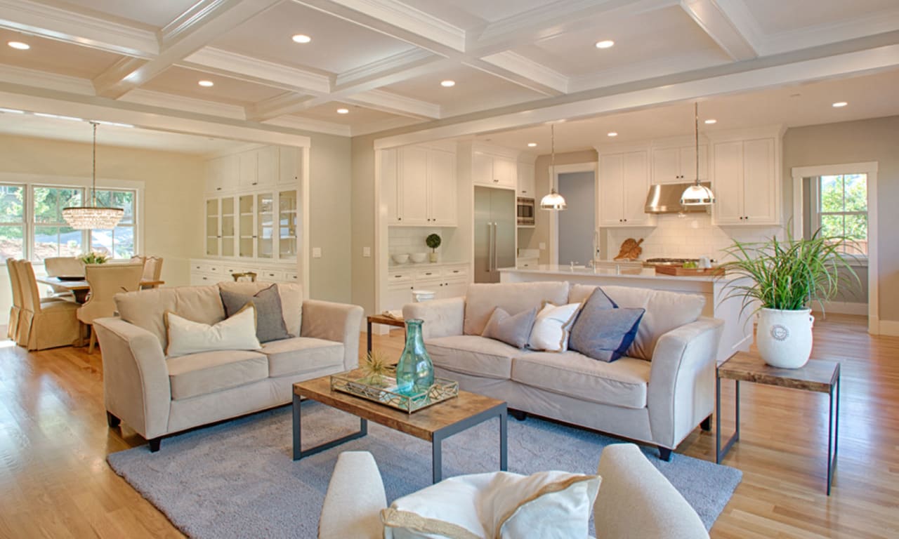 About Us - Alvarez & Associates - BLVD. Real Estate