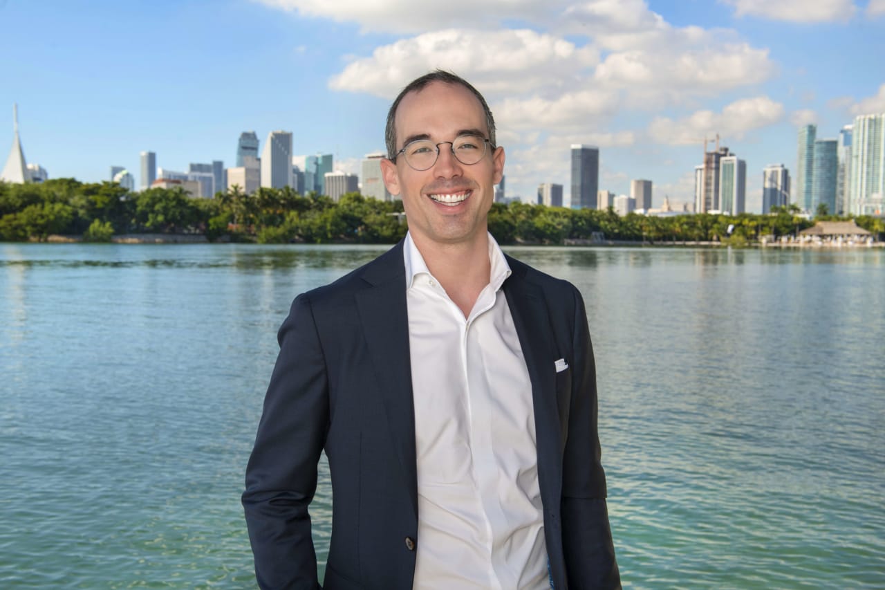 Miami Real Estate Agent – Luxury Homes with Scott Shuffield
